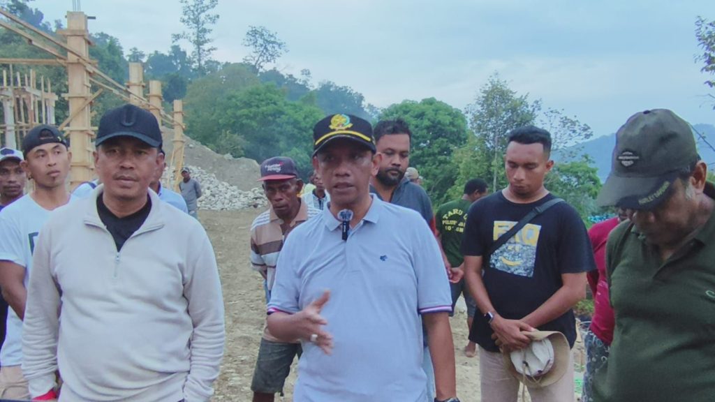 Pemkab Fakfak Percepat Pembangunan Jalan Poros Distrik Teluk Patipi ...
